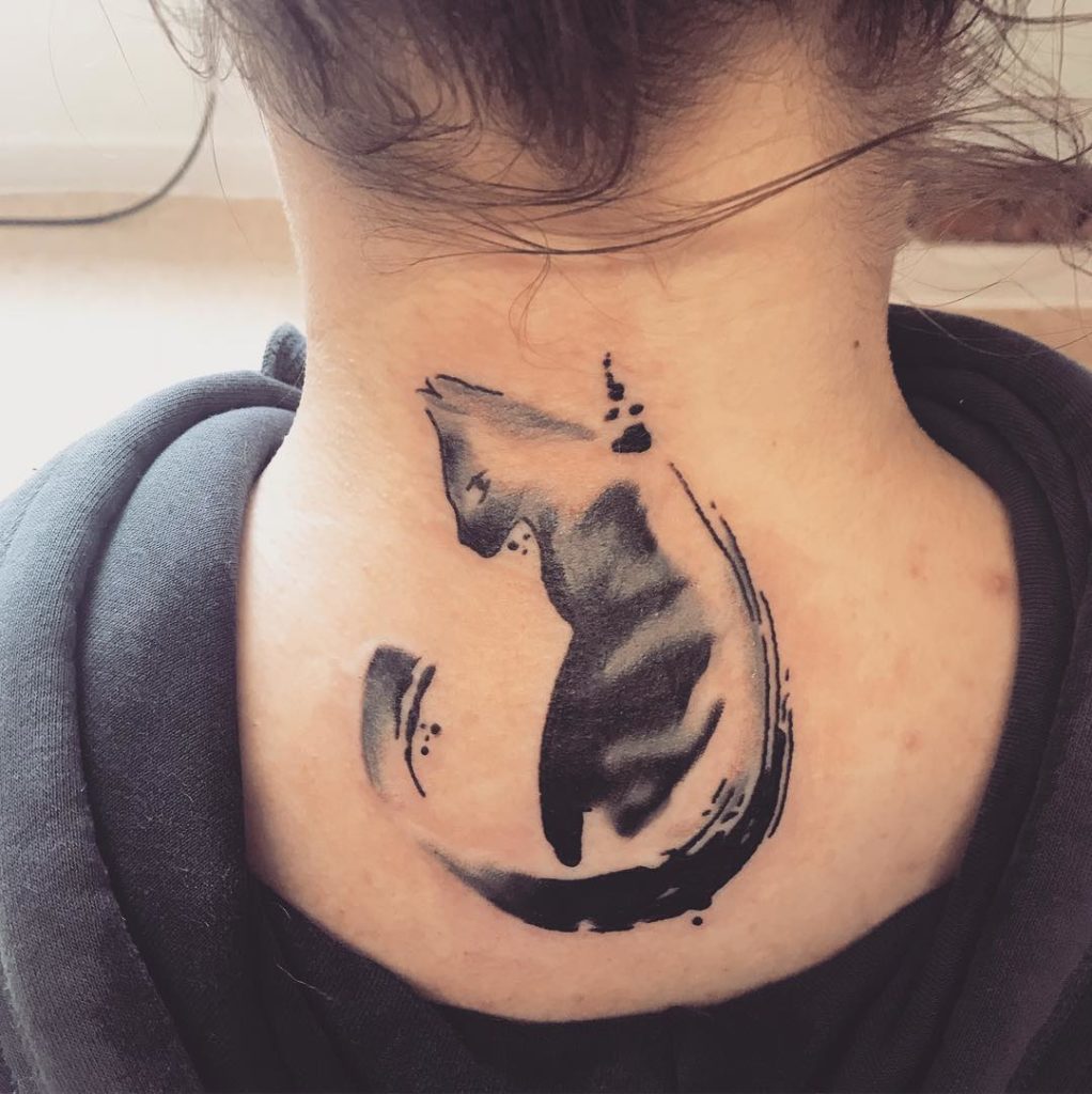 57 Charming Cat Tattoos for Women to Cherish
